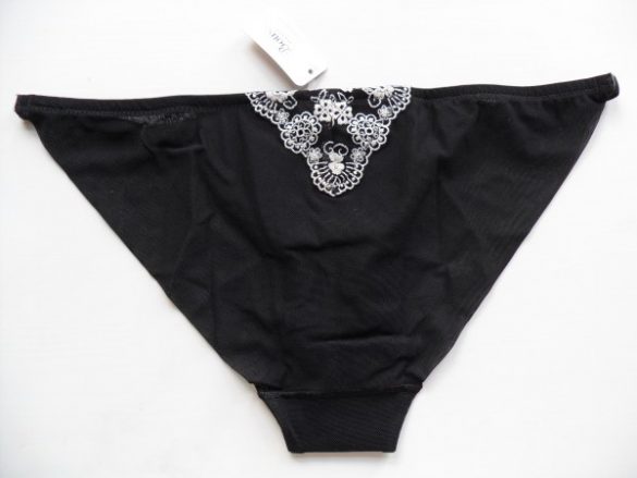 Review: Boux Avenue Juliet Bra & Knickers Set | Esty Lingerie