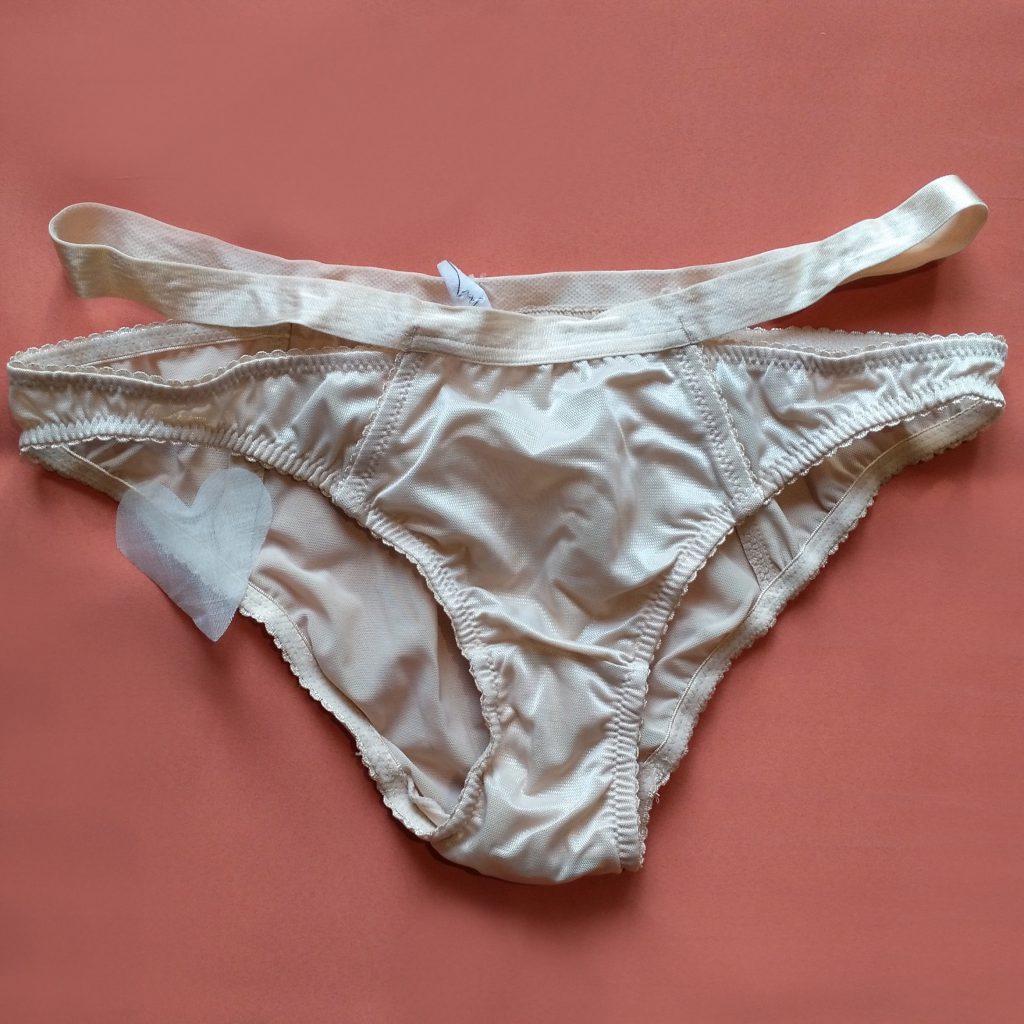 Lingerie Review: Lonely Lulu Underwired Bra & Knickers Set | Esty Lingerie