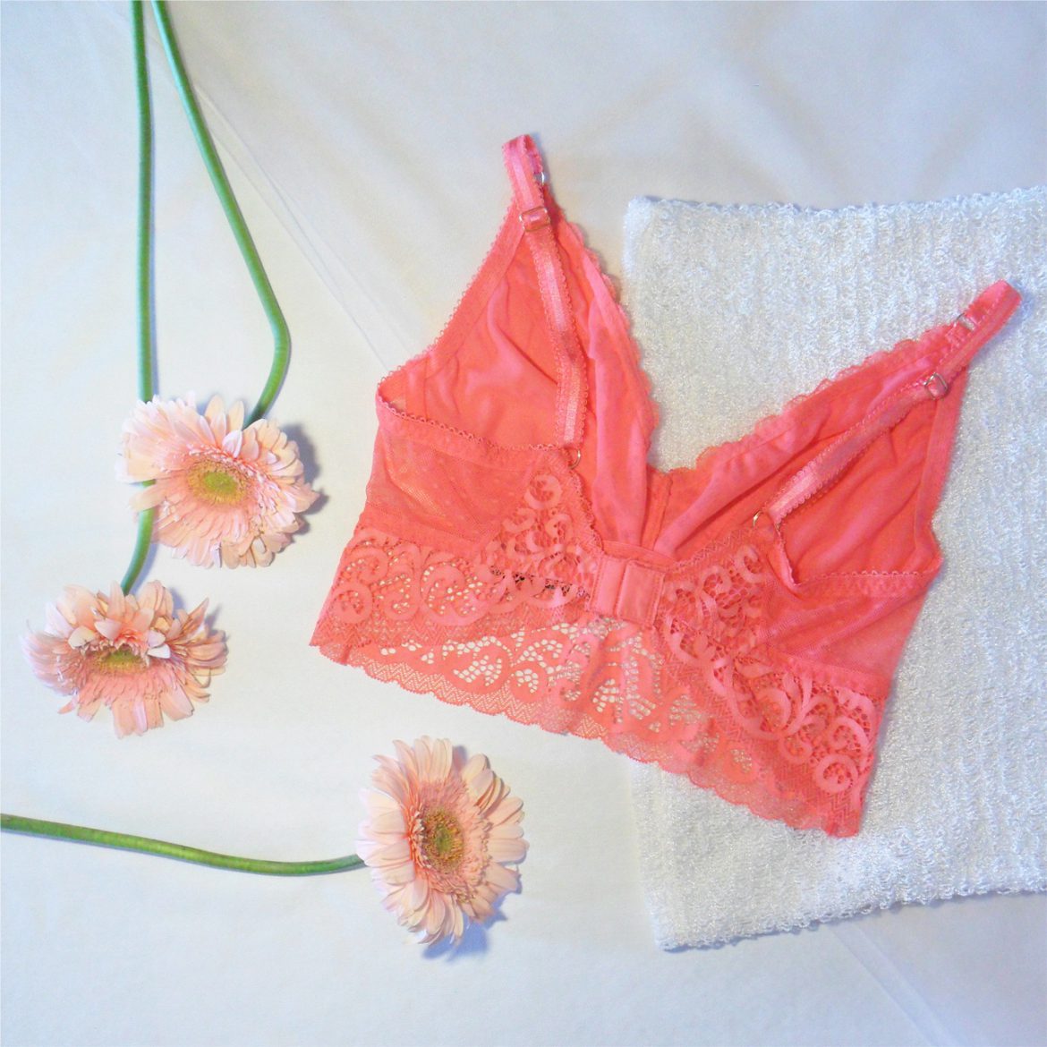 Lingerie Review: Blush Reverie Bralette & Hipster | Esty Lingerie