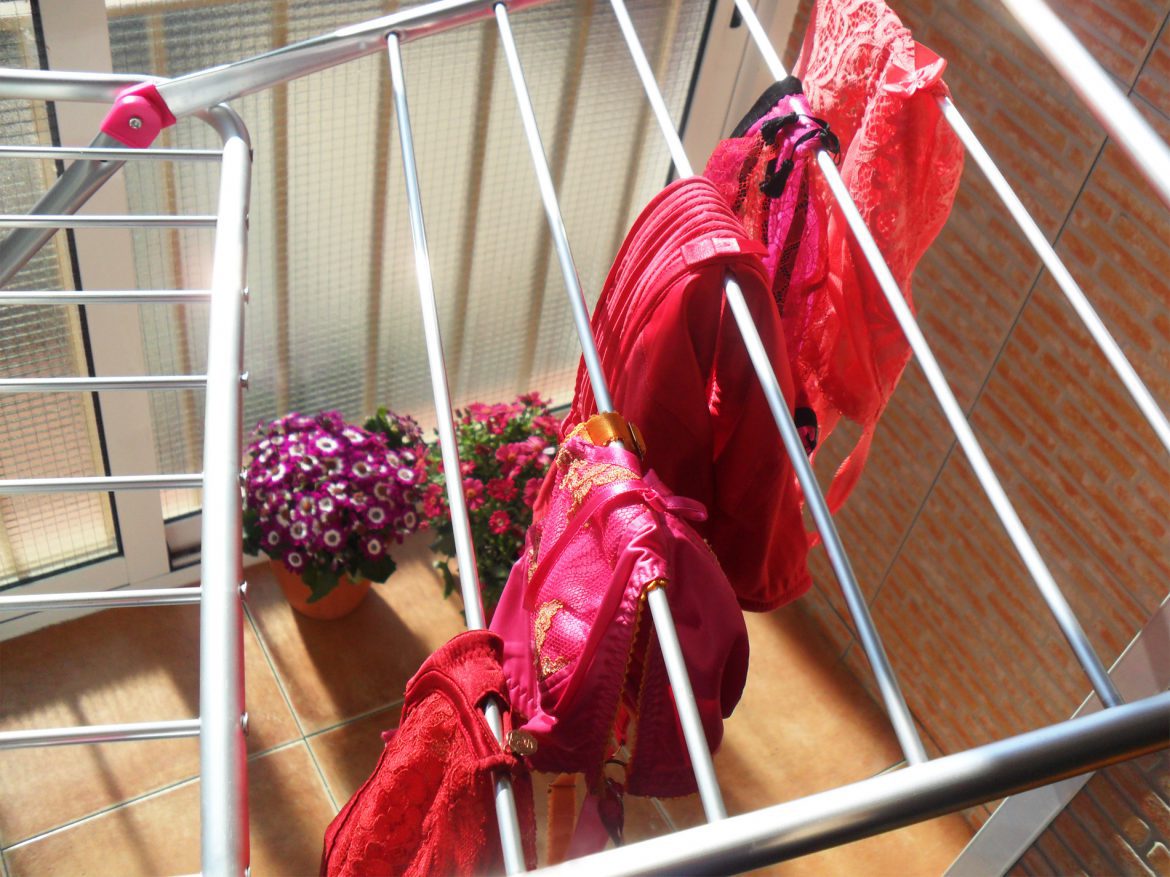 How to Air Dry Lingerie Without That Awful Damp Smell | Esty Lingerie