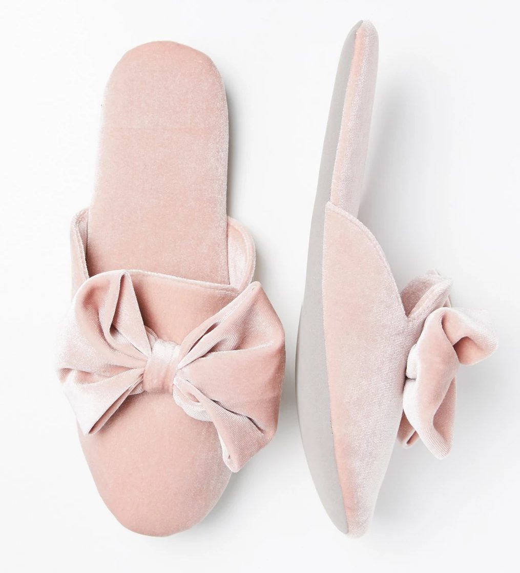 Pretty Slippers: 21 Cosy Pairs | Esty Lingerie