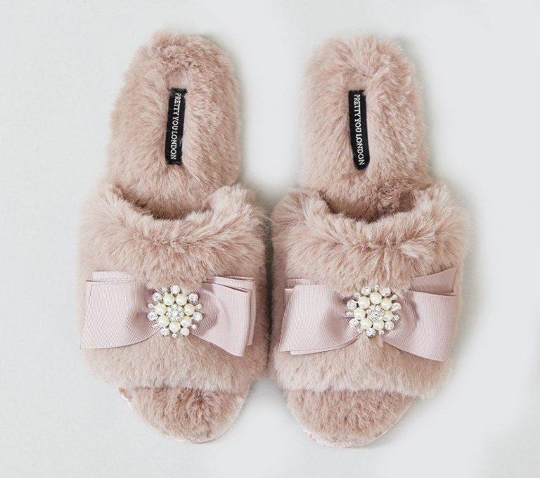 Pretty Slippers: 21 Cosy Pairs | Esty Lingerie