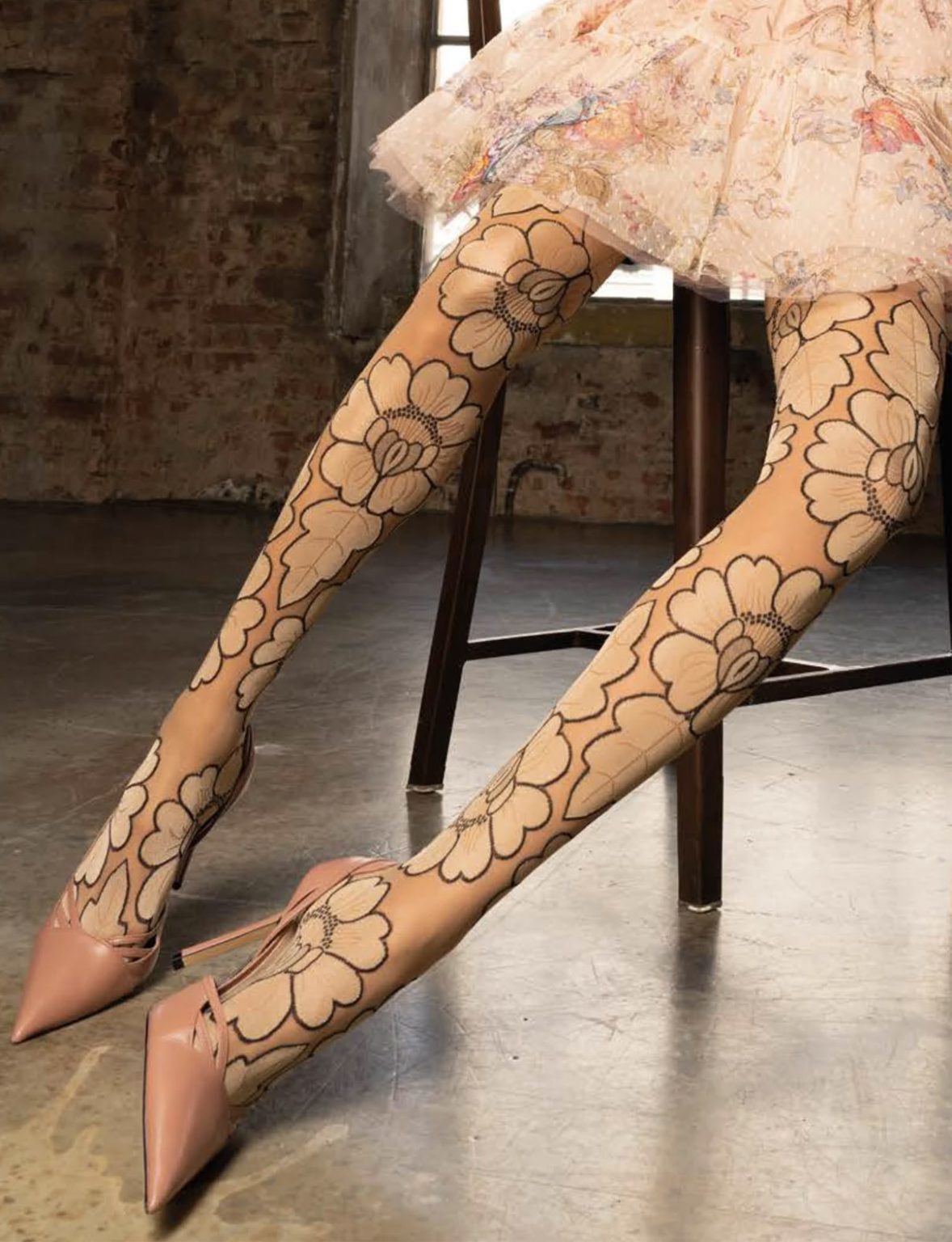 23 Pairs of Eye-Catching Fashion Tights for Winter | Esty Lingerie