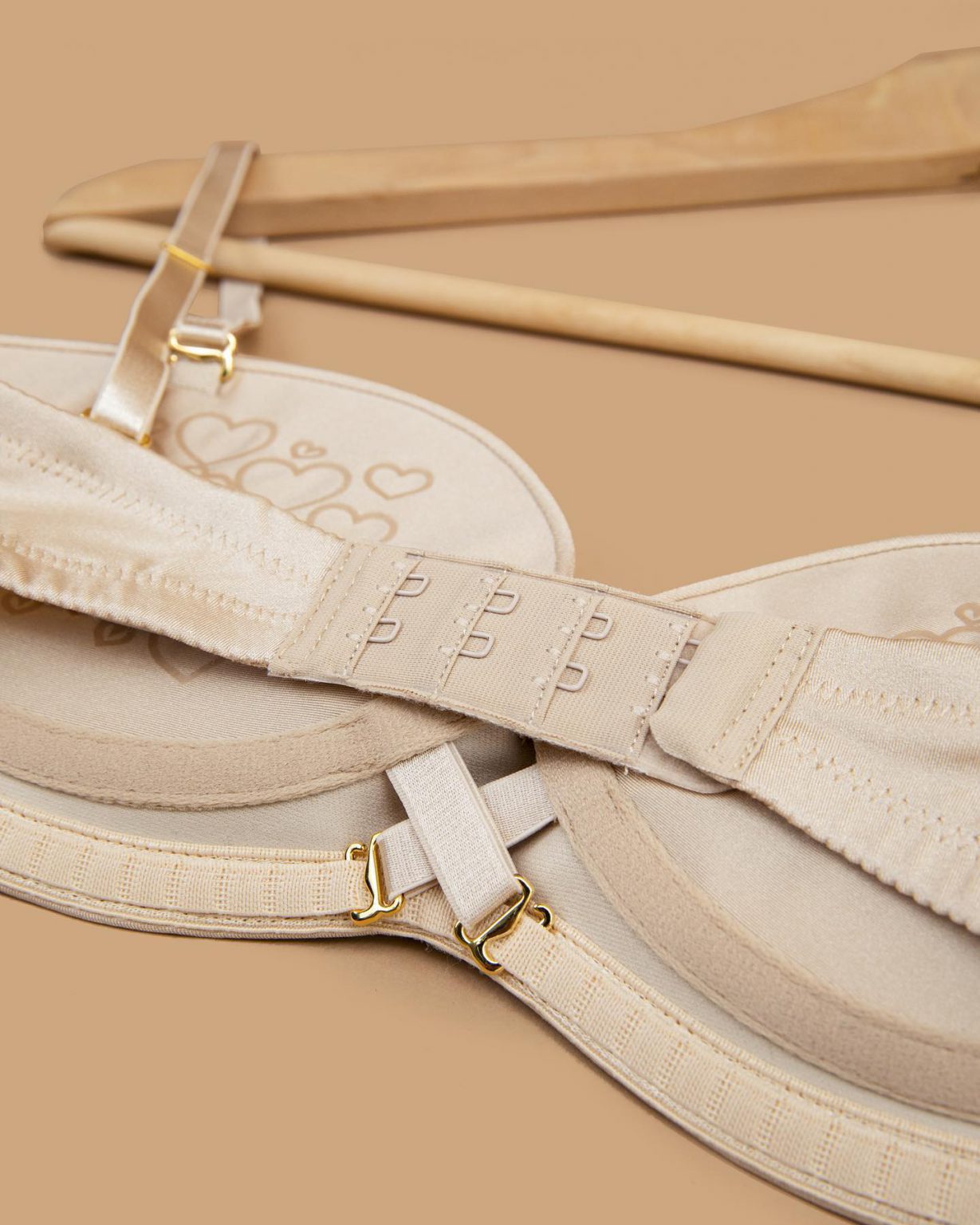 Fit Advice & Bra Brands Designed for Asymmetrical Breasts | Esty Lingerie